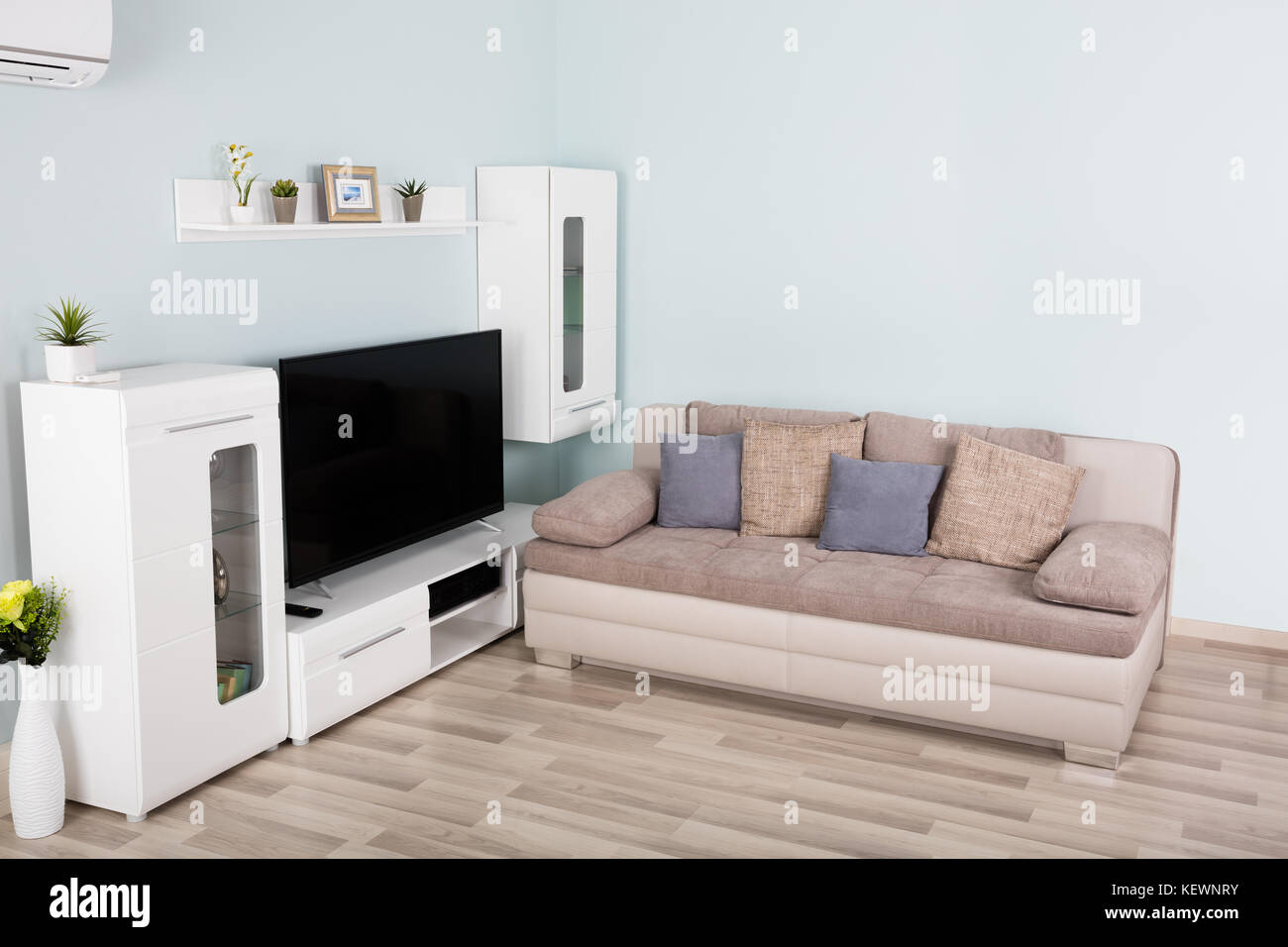 Interior Of A Modern Empty Living Room Stock Photo - Alamy