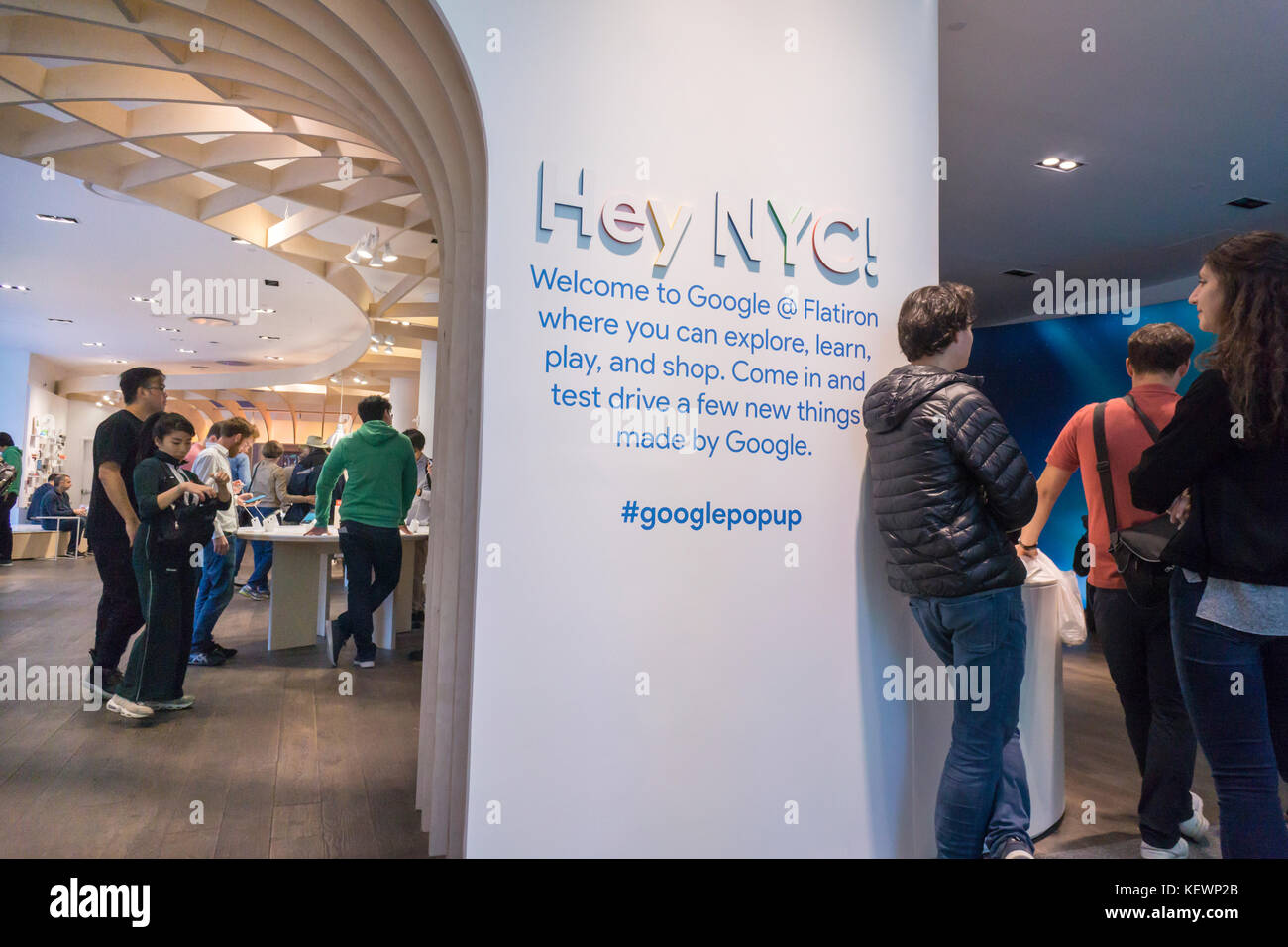 Entrance to the Google store in the Flatiron neighborhood of New York ...