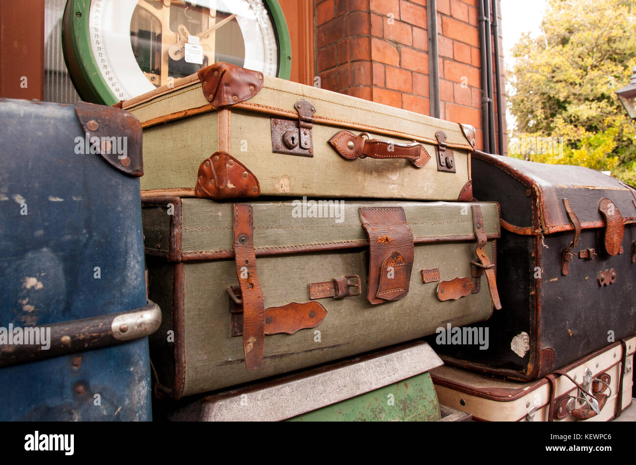 Enclosed Station Platform High Resolution Stock Photography and Images ...