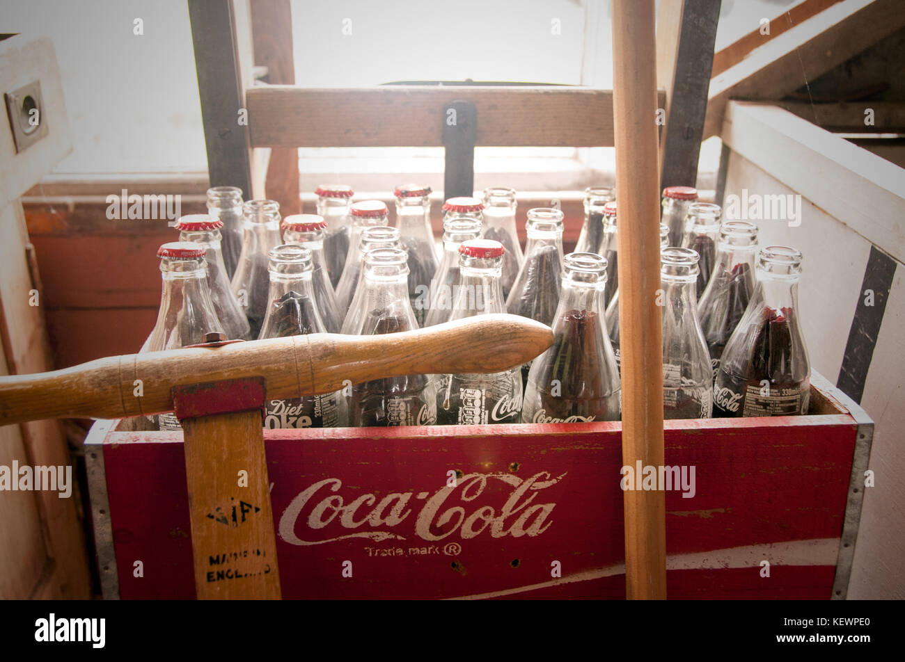 Empty bottles recycling box hi-res stock photography and images - Alamy