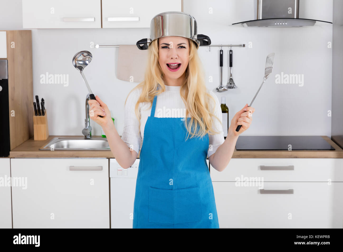 One Woman Screaming Funny Stock Photos & One Woman Screaming Funny ...