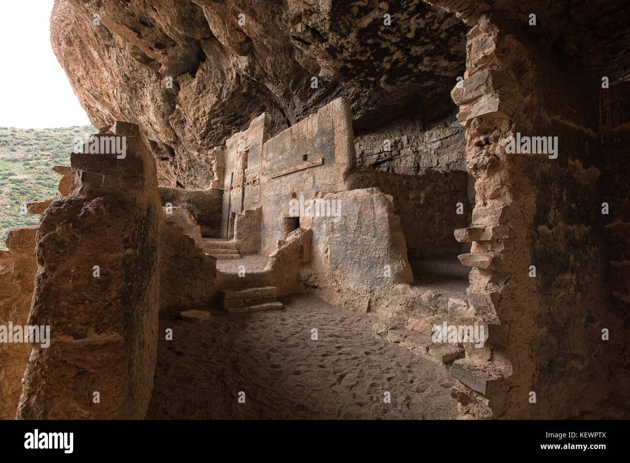 Tonto native american indian ruins cliff dwelling Stock Photo - Alamy