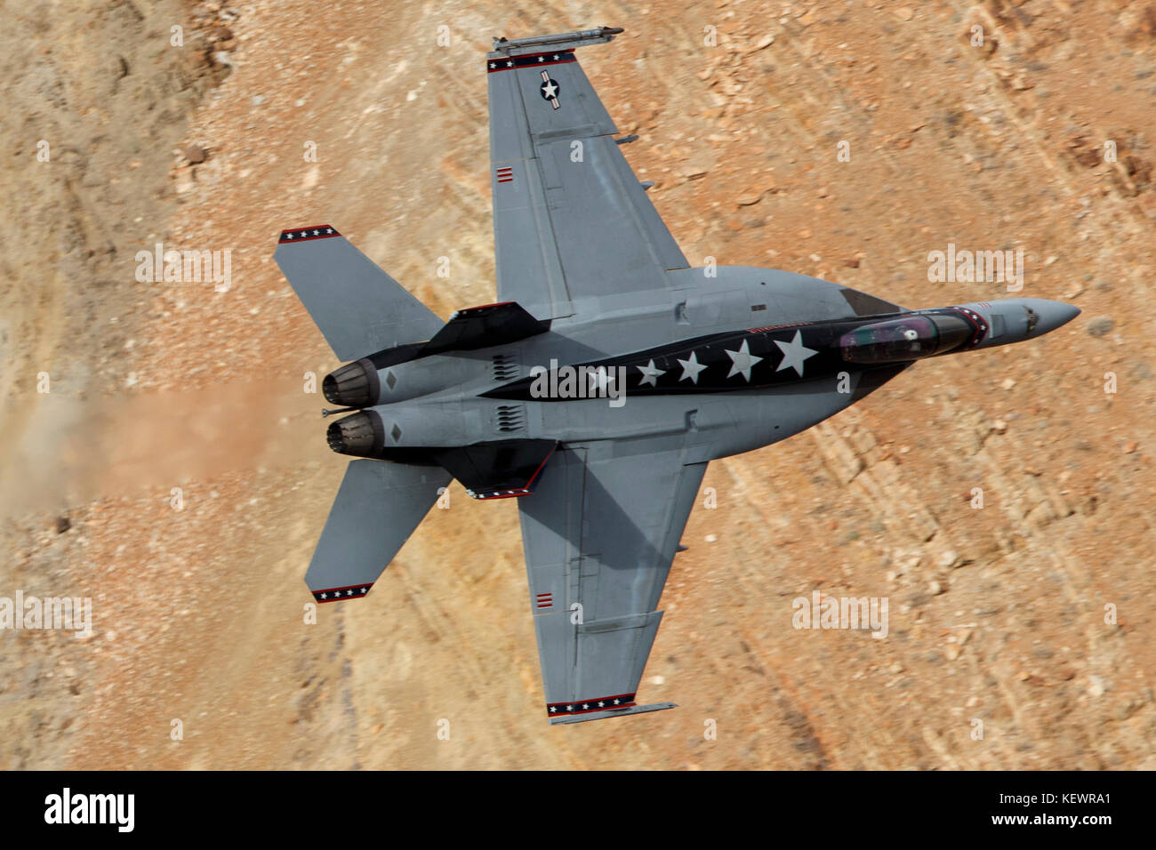 Boeing F/A-18E Super Hornet (XE 111, CAG bird) from United States Navy ...