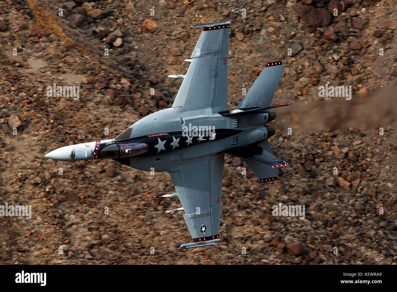 Boeing F/A-18E Super Hornet (XE 111, CAG bird) from United States Navy ...