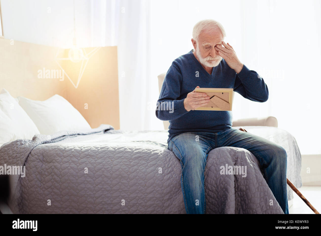 Senior man crying hi-res stock photography and images - Alamy