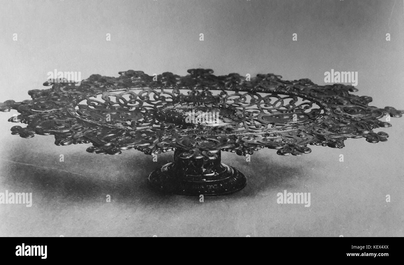 Filigree jewelry Black and White Stock Photos & Images - Alamy