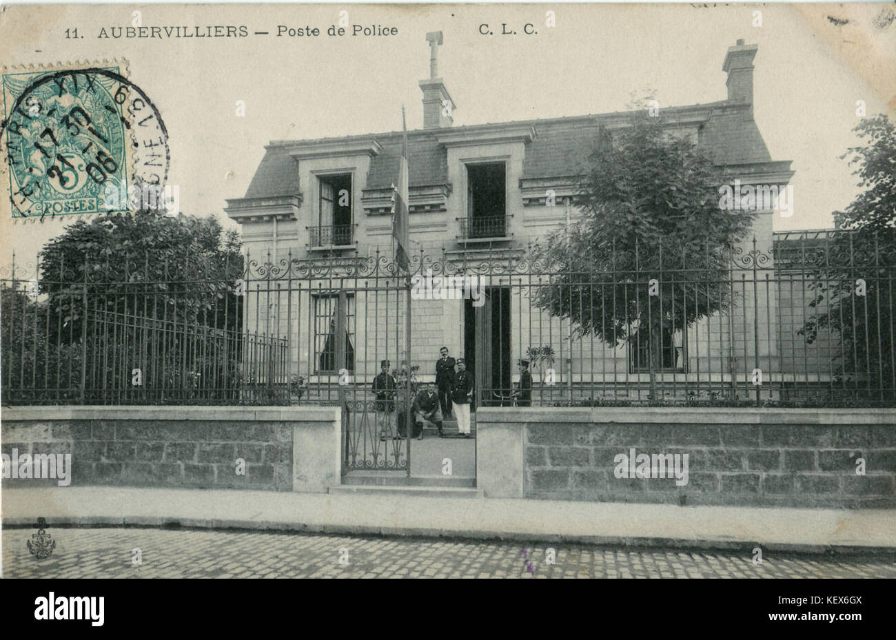 Poste de police vintage hi-res stock photography and images - Alamy