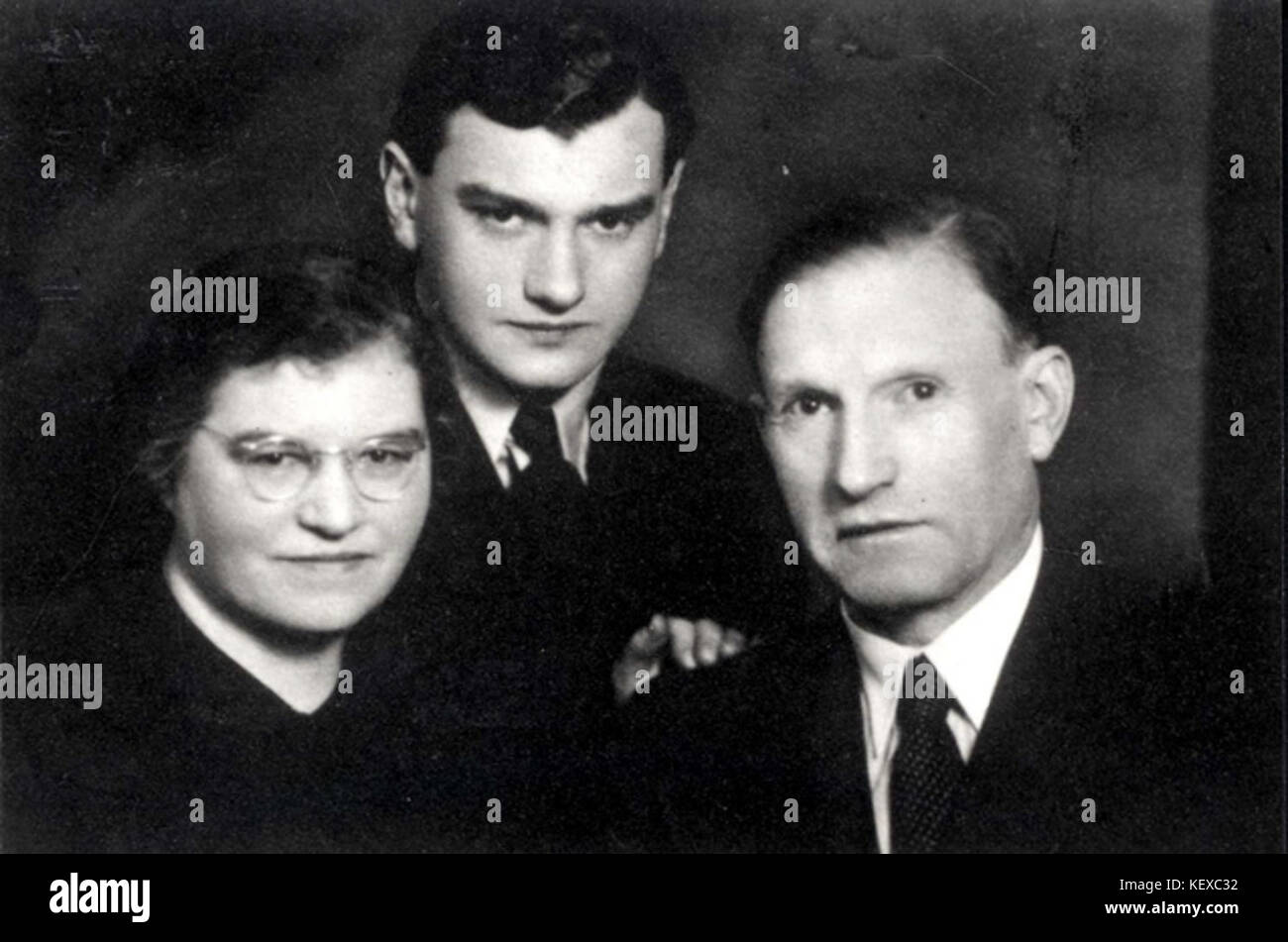 Elchanan Elkes and family Stock Photo - Alamy