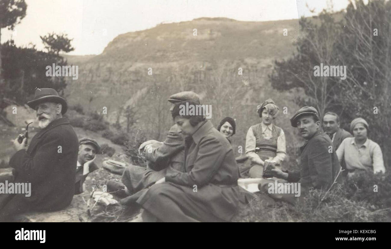 3K 15 259 1 Bulgarian royal family on picnic Stock Photo - Alamy