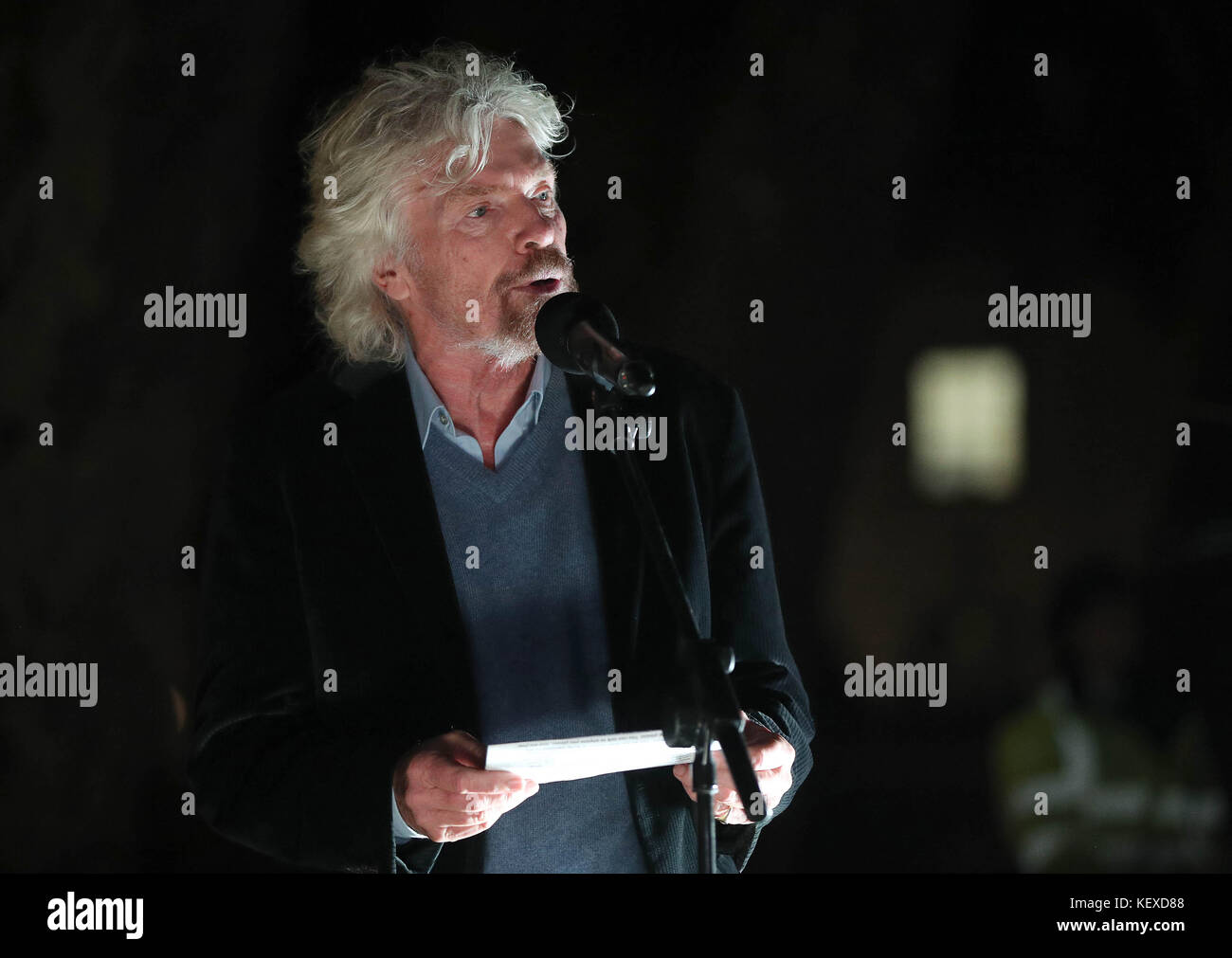 Richard branson speaking hi-res stock photography and images - Alamy