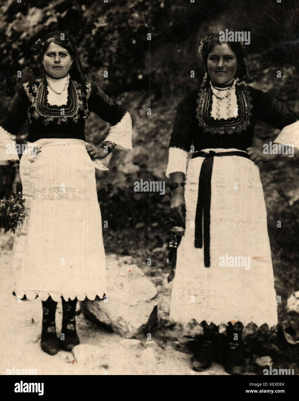 2072K 1 337 231 National costumes from Ihtiman region Stock Photo - Alamy