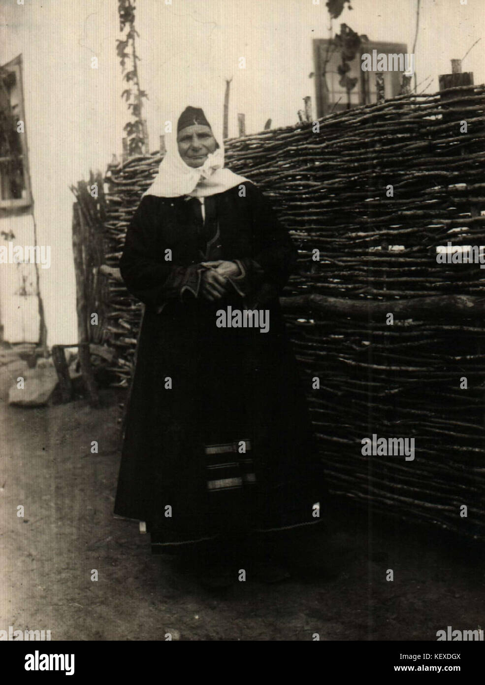 2072K 1 337 277 National costume of Bulgaria, Karnobat Stock Photo - Alamy