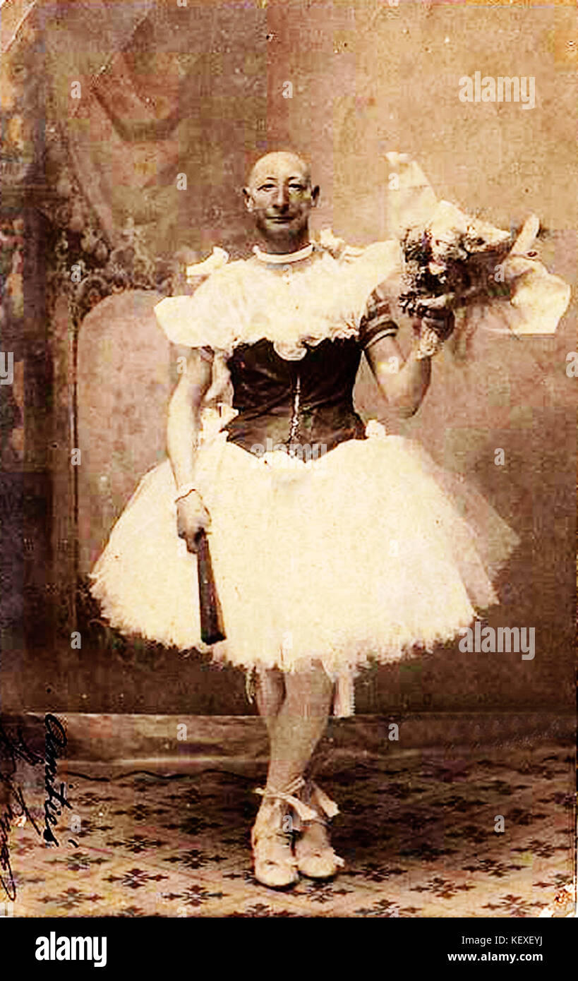 Avignon Crun Crun en ballerine Stock Photo - Alamy