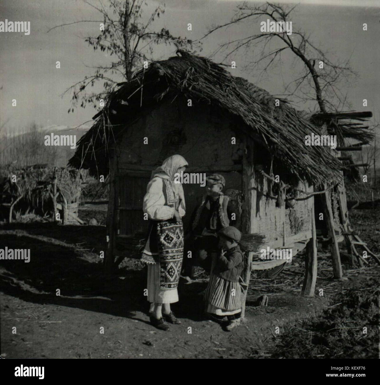 2072K 1 366 55 National costumes from Skopska Blatiya Stock Photo - Alamy