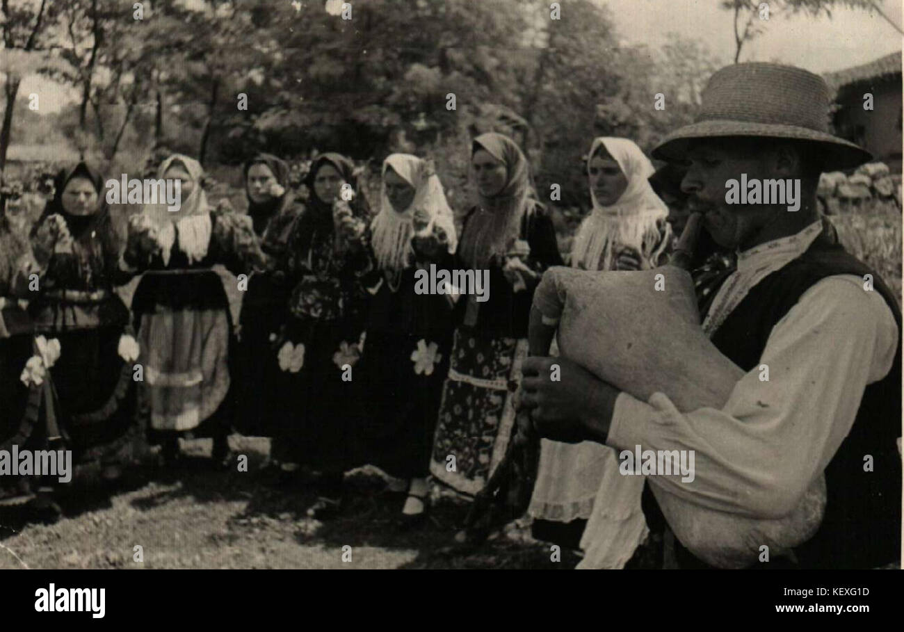 2072K 1 369 51 Wedding ceremonies in Staro selo, Bulgaria Stock Photo ...