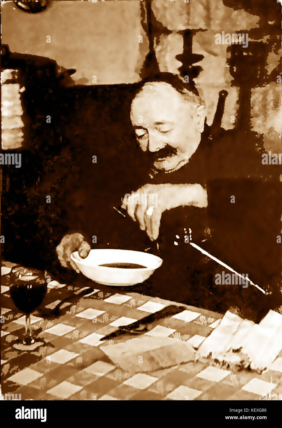 Chabrot ou goudale sur garbure Stock Photo - Alamy