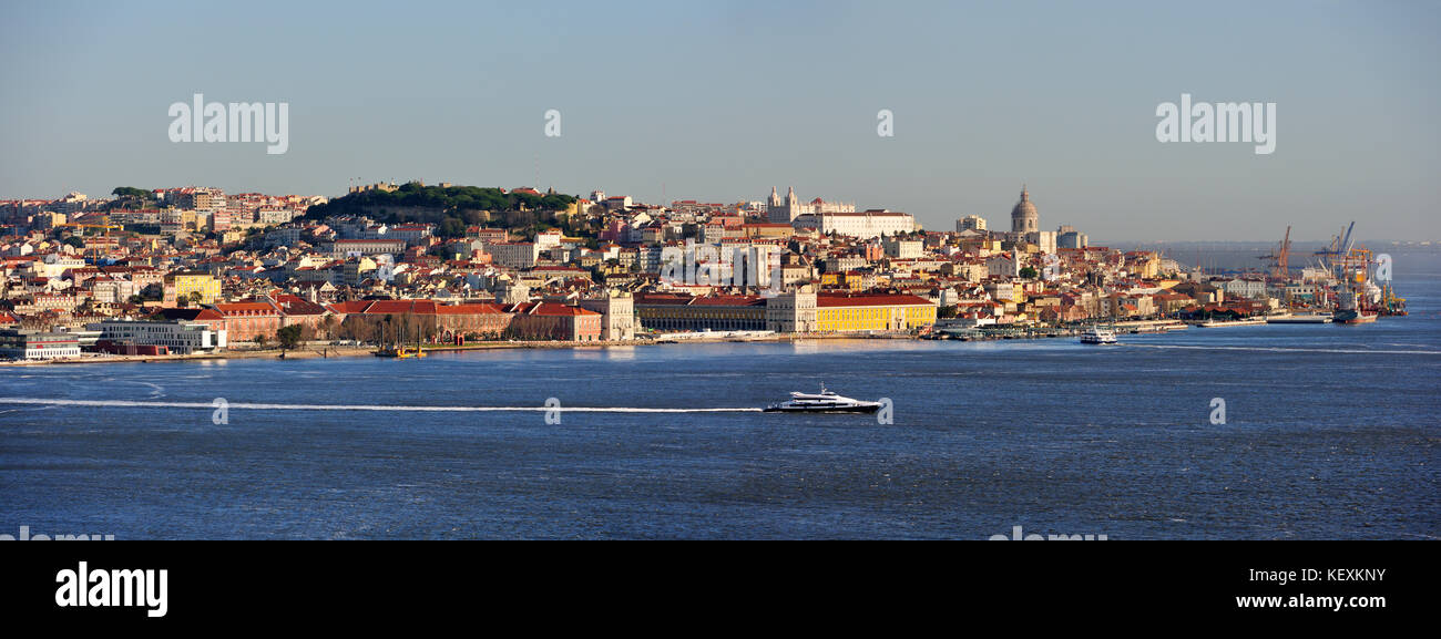 Tagus river hi-res stock photography and images - Alamy