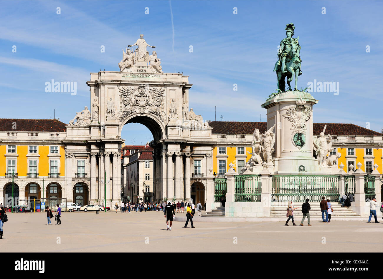 Lisbon portugal people walk hi-res stock photography and images - Alamy
