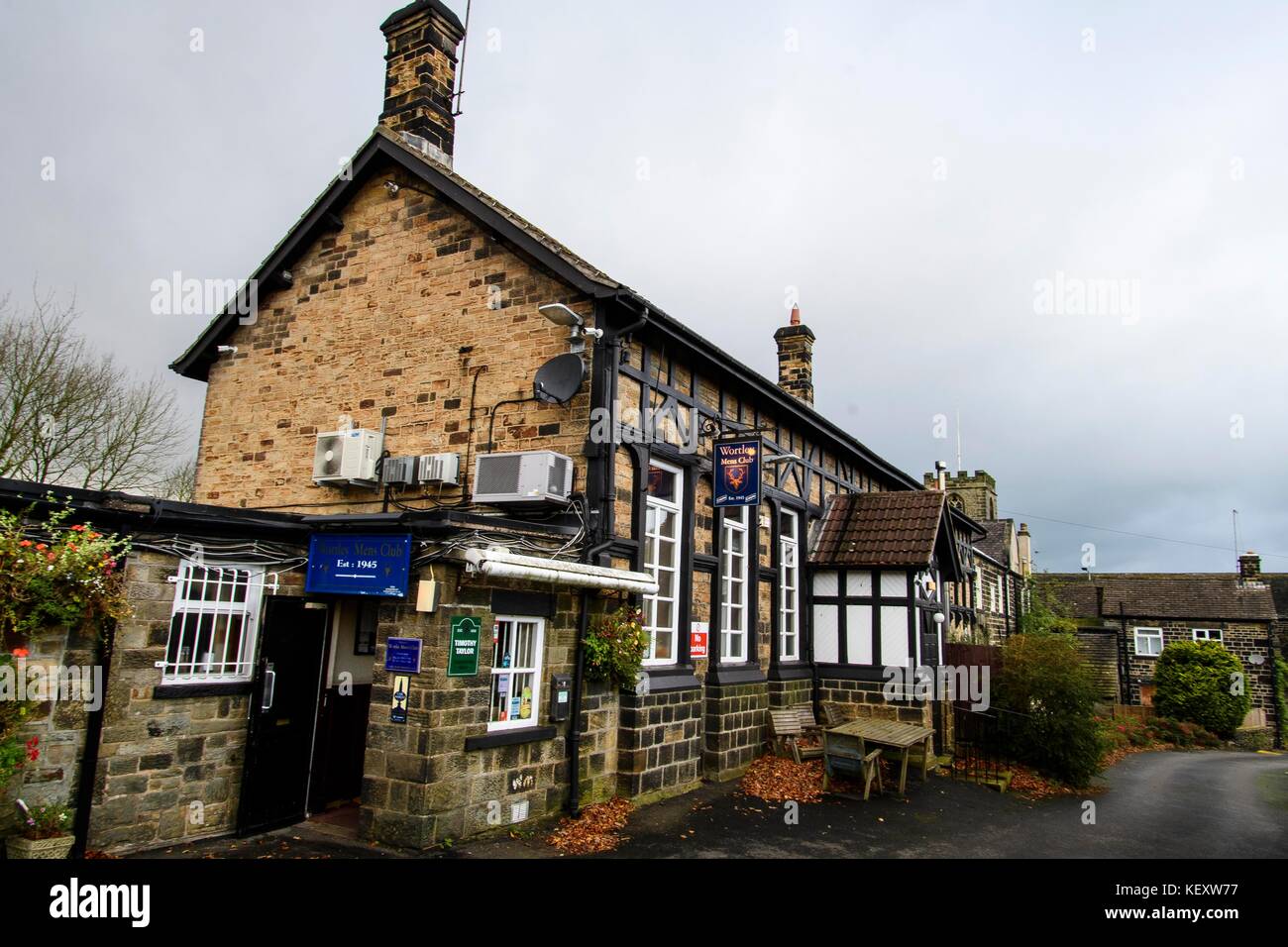 Wortley village hi-res stock photography and images - Alamy