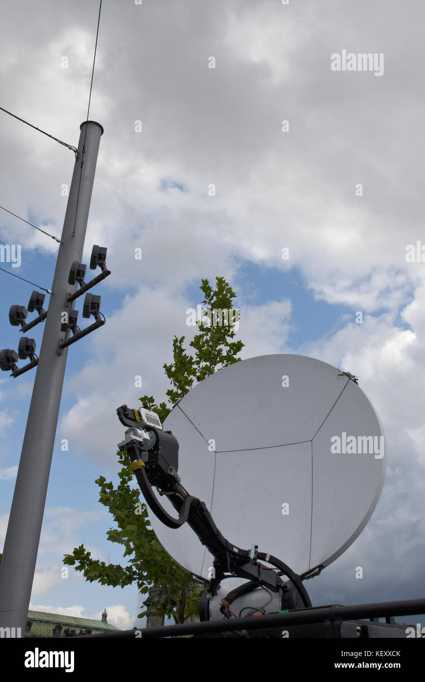 Satelite Communication Dish Stock Photo - Alamy
