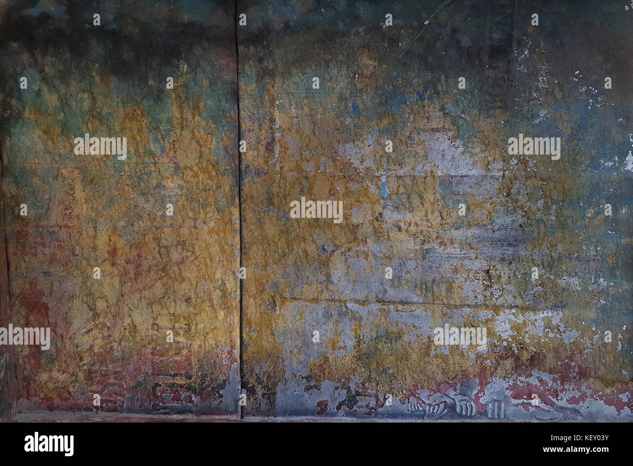 Metal sheet yellowish in the middle and noble blue color on the sides ...