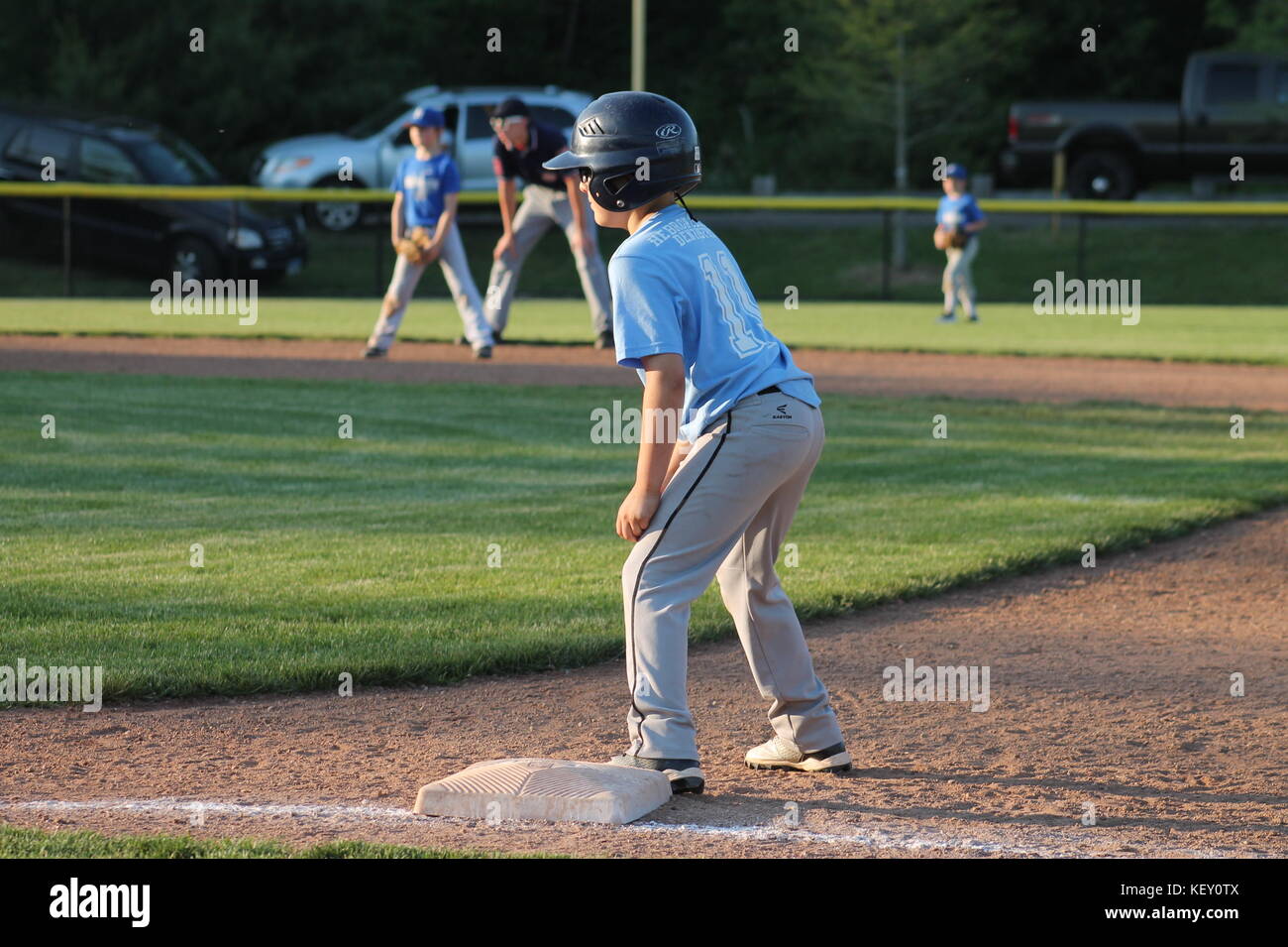 Youth baserunner hi-res stock photography and images - Alamy