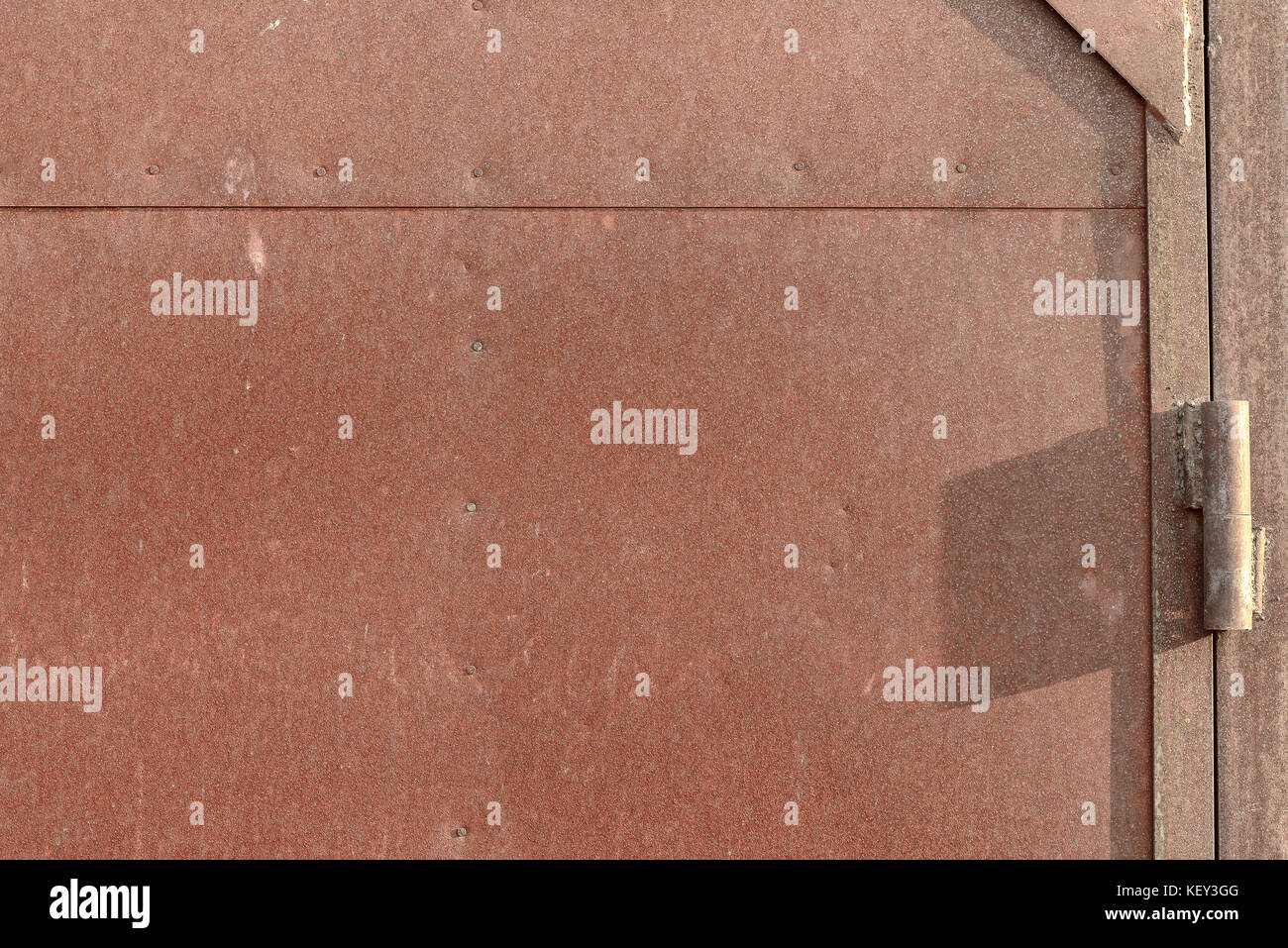 Rusty steel mesh fence hi-res stock photography and images - Alamy