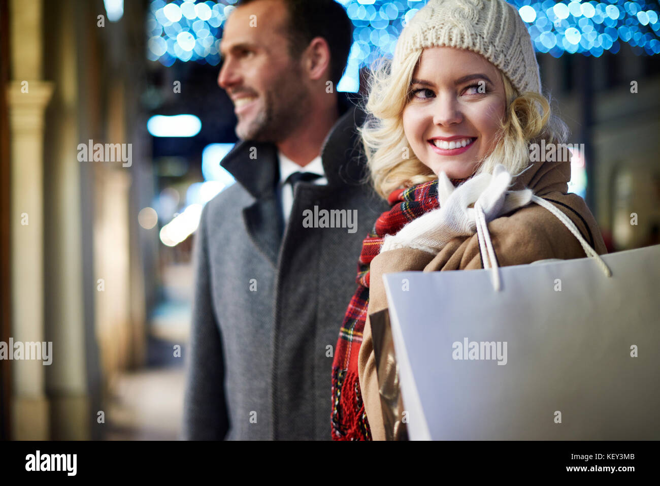 Woman shopping mall birthday hi-res stock photography and images - Alamy