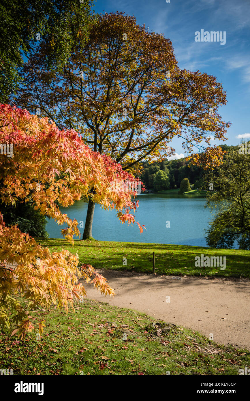 Visit Stourhead Gardens High Resolution Stock Photography and Images ...