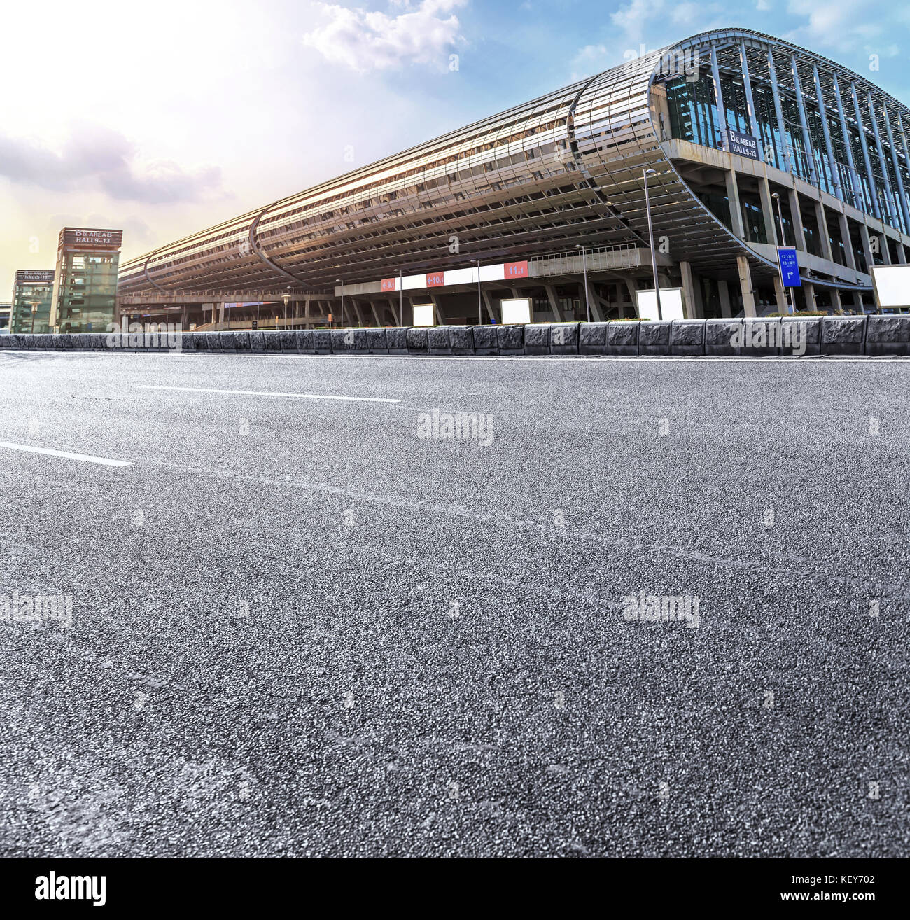 Urban road without car Stock Photo - Alamy