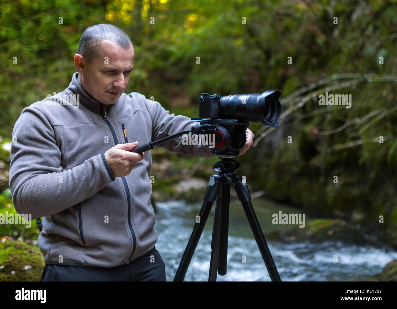 Videographer nature hi-res stock photography and images - Alamy