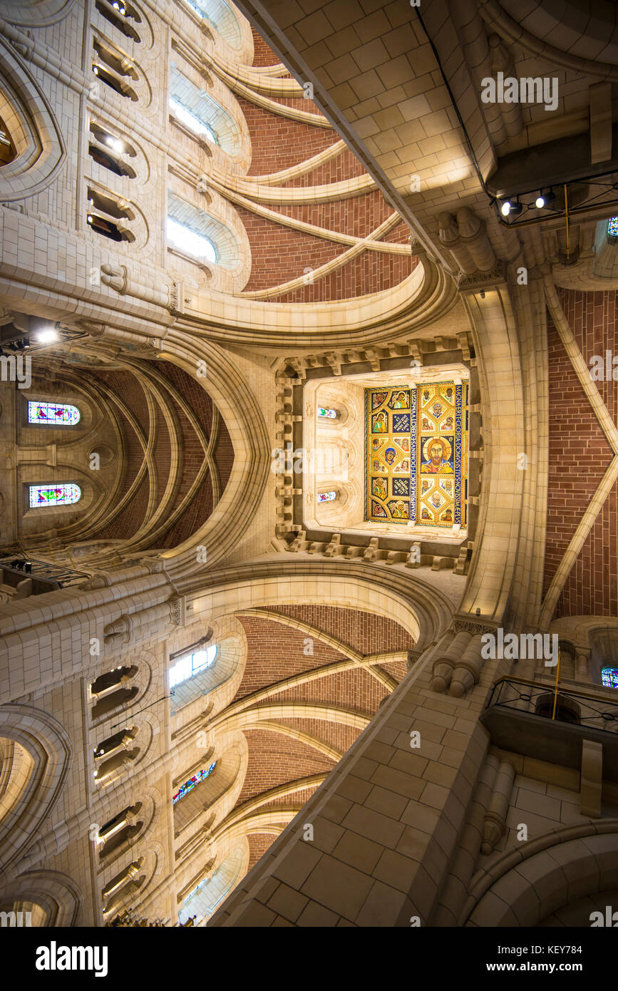 Buckfast Abbey, Buckfastleigh, Devon. A remarkable and beautiful ...