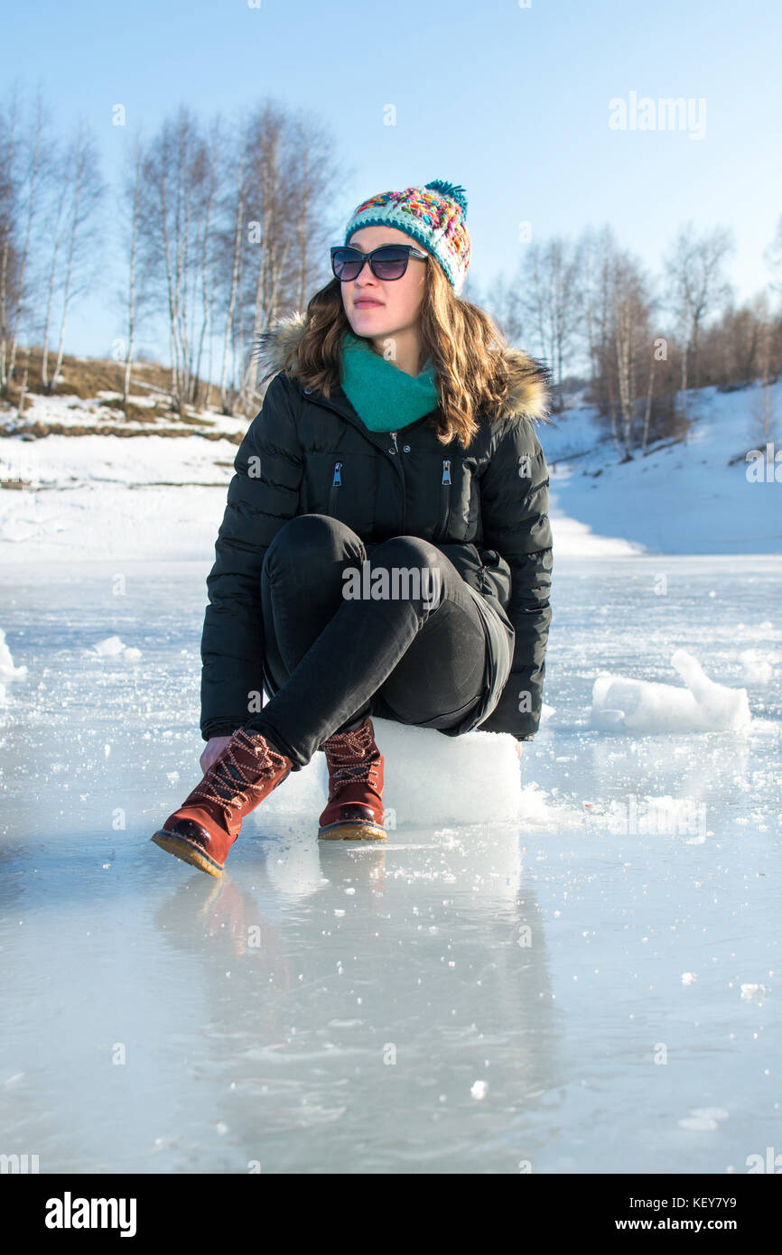 Sitting on ice hi-res stock photography and images - Alamy