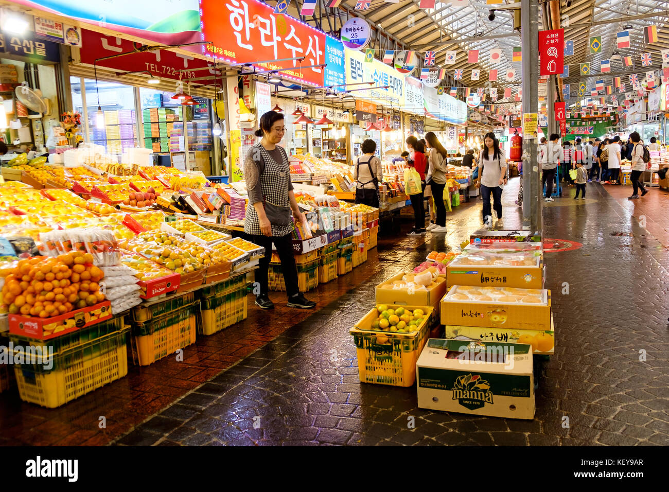 Jeju Dongmun Market Stock Photo - Alamy