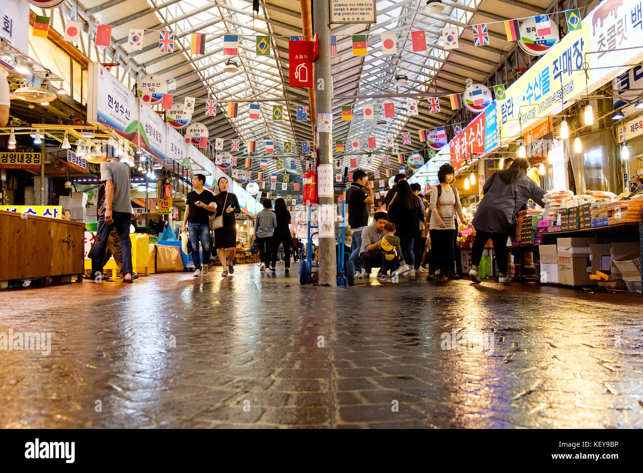 Jeju Dongmun Market Stock Photo - Alamy