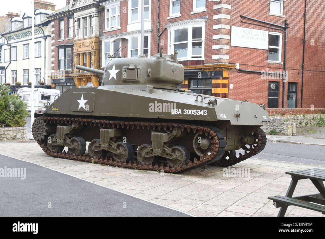 Sherman tank 1944 hi-res stock photography and images - Alamy