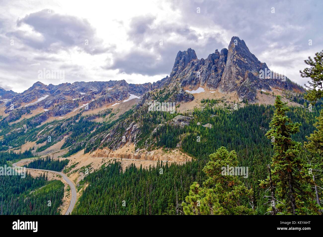 Liberty Bell Mountain and Early Winter Spires outside North Cascades ...