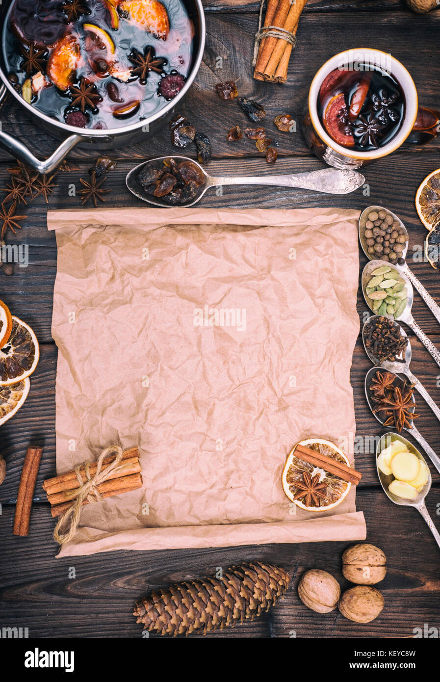 Mashed paper hi-res stock photography and images - Alamy