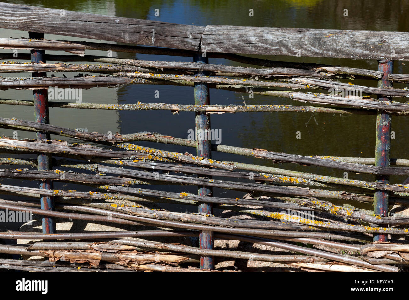 Simple weaving construction hi-res stock photography and images - Alamy