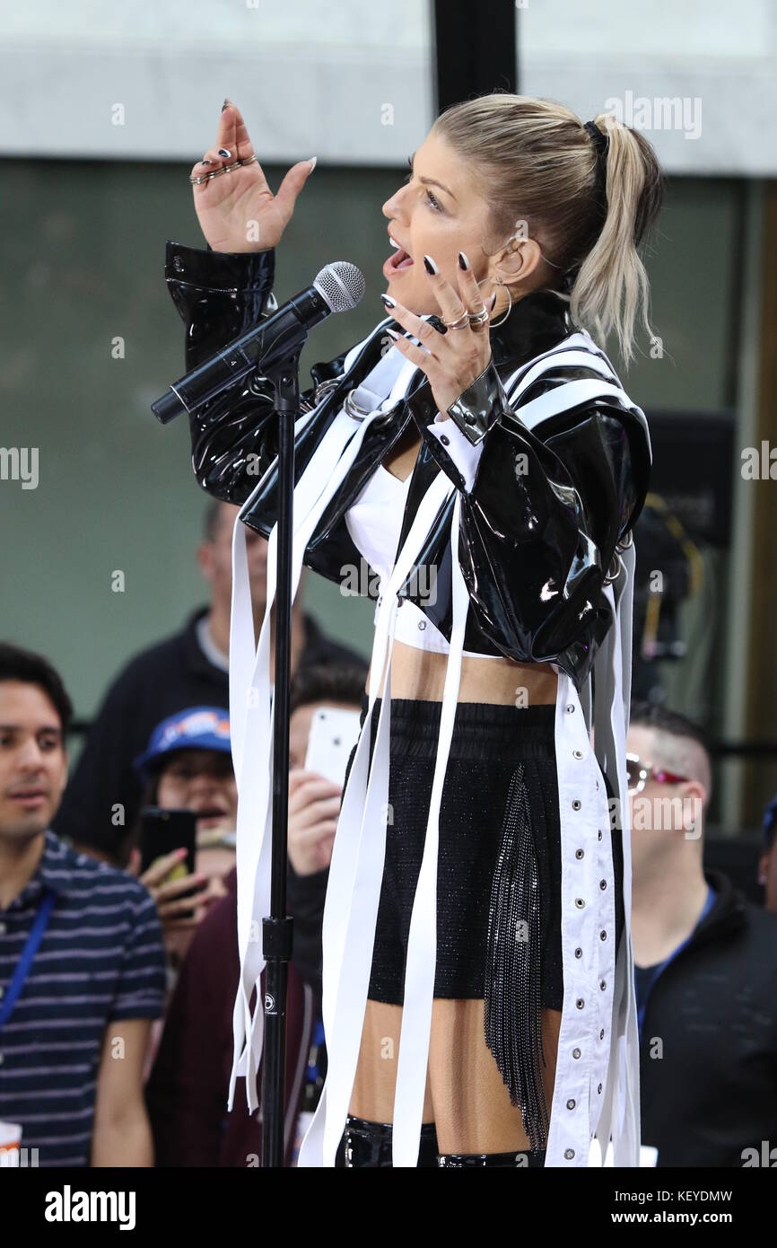 Fergie performs some of her greatest hits for fans as she does a live ...