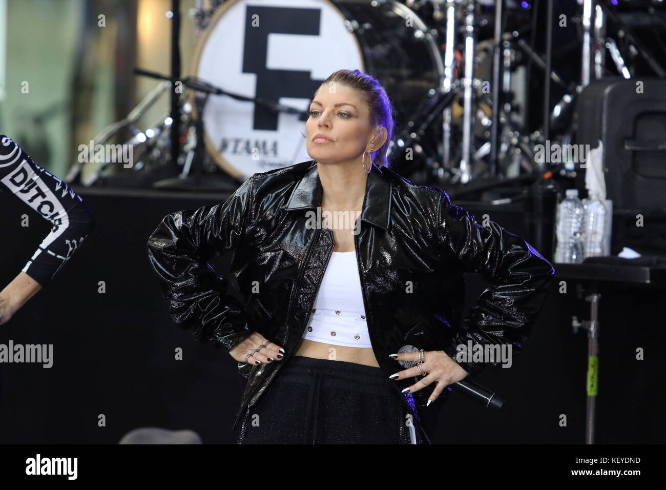 Fergie performs some of her greatest hits for fans as she does a live ...