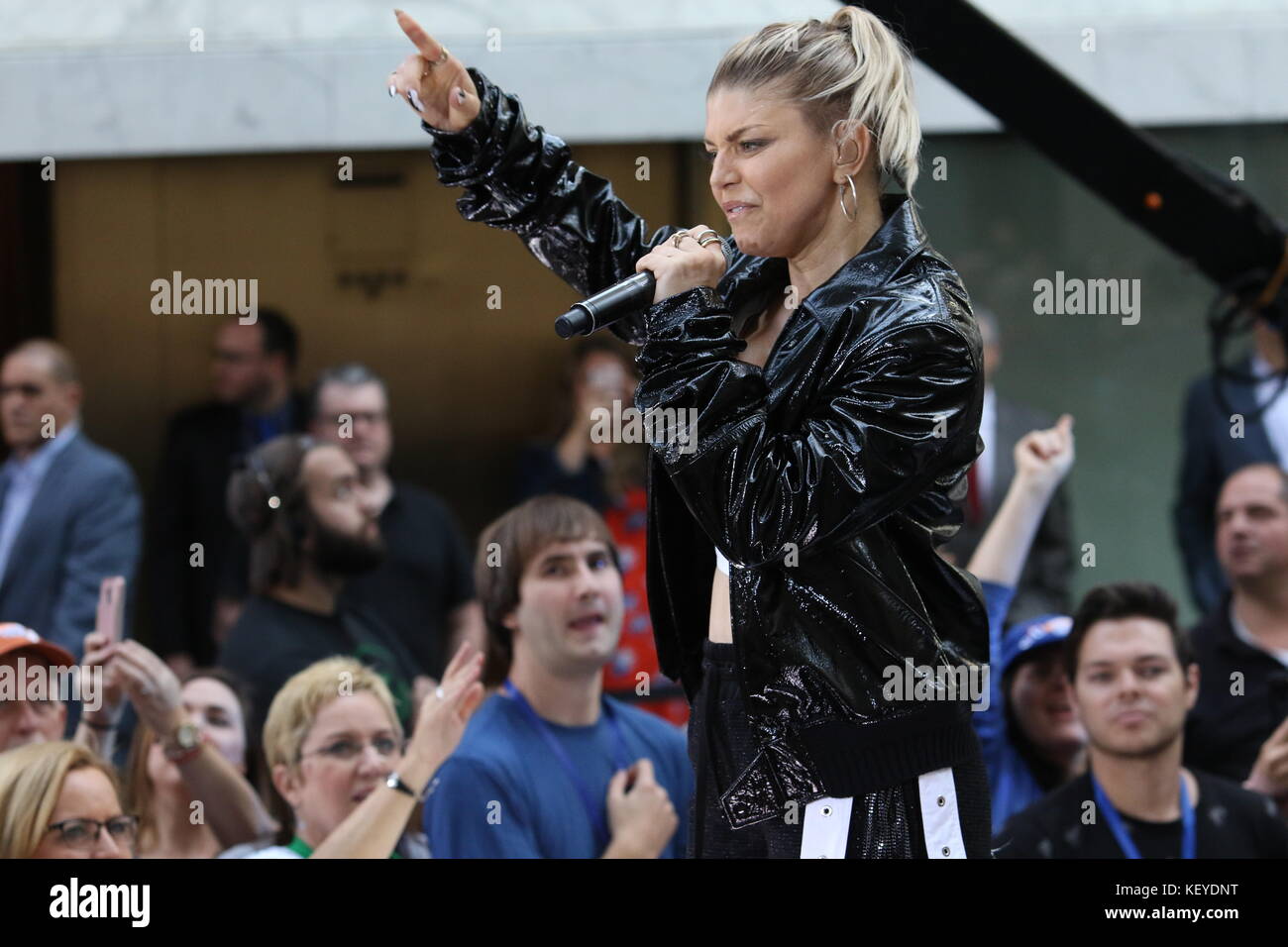 Fergie performs some of her greatest hits for fans as she does a live ...