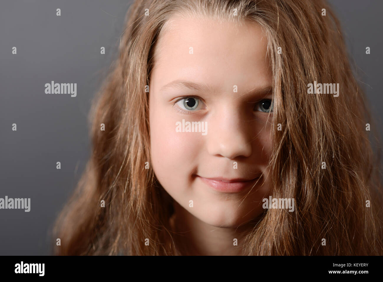 portrait of child girl with natural lush hair Stock Photo - Alamy
