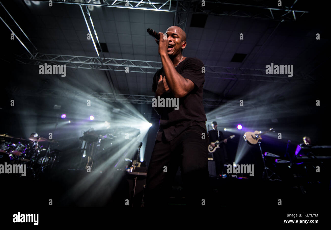 Ne-Yo performing live in concert at the Bournemouth International ...