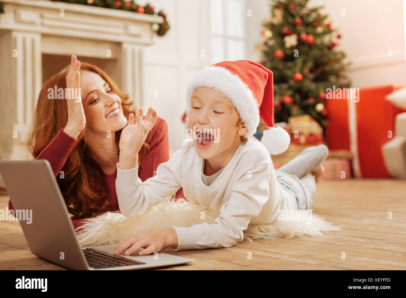 Female kids children high five hi-res stock photography and images - Alamy
