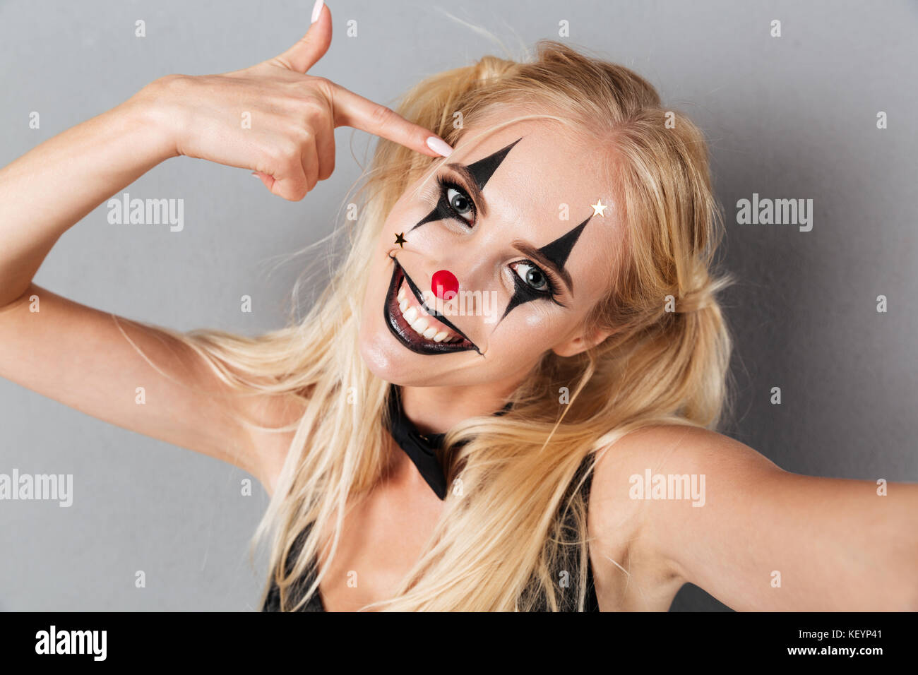 Pointing finger like a gun hi-res stock photography and images - Alamy