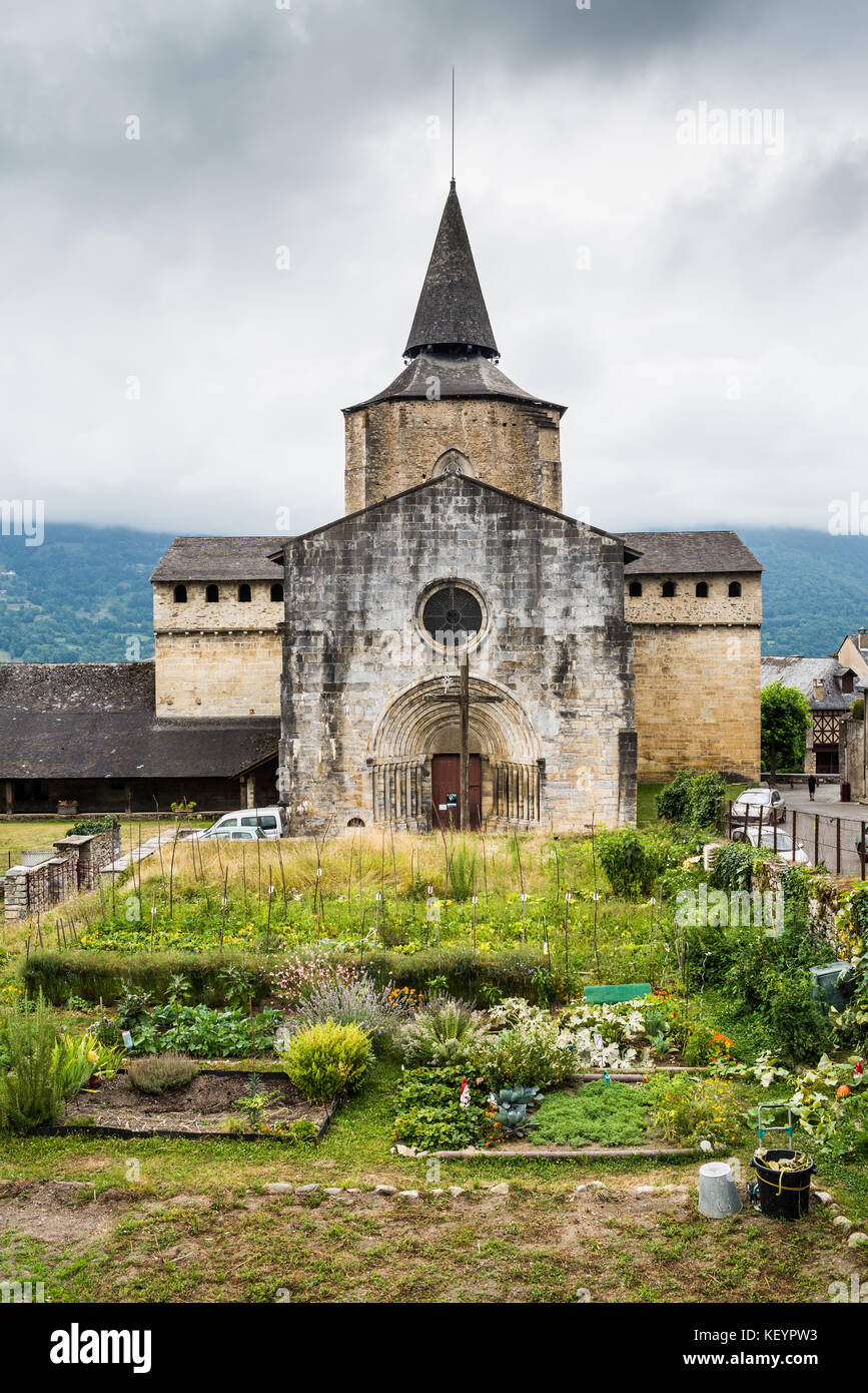 Saint Savin, Hautes Pyrenees, France Stock Photo - Alamy