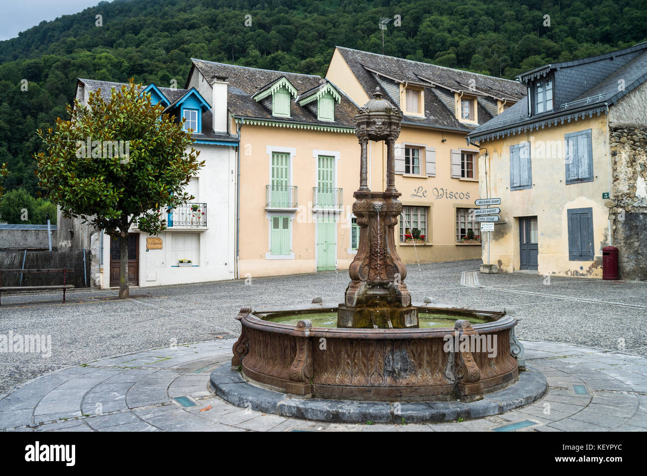Saint Savin, Hautes Pyrenees, France Stock Photo - Alamy