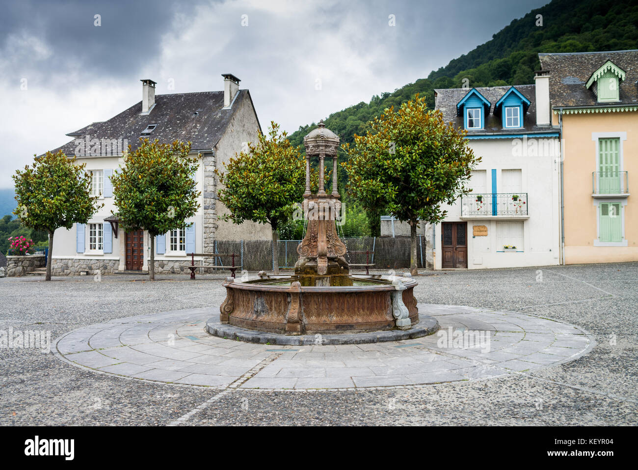 Saint Savin, Hautes Pyrenees, France Stock Photo - Alamy