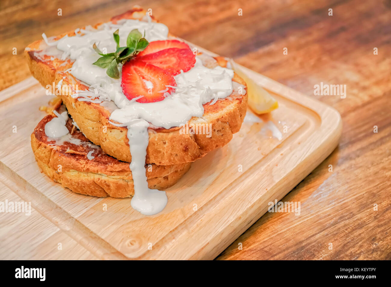Plate of fancy restaurant food hi-res stock photography and images - Alamy